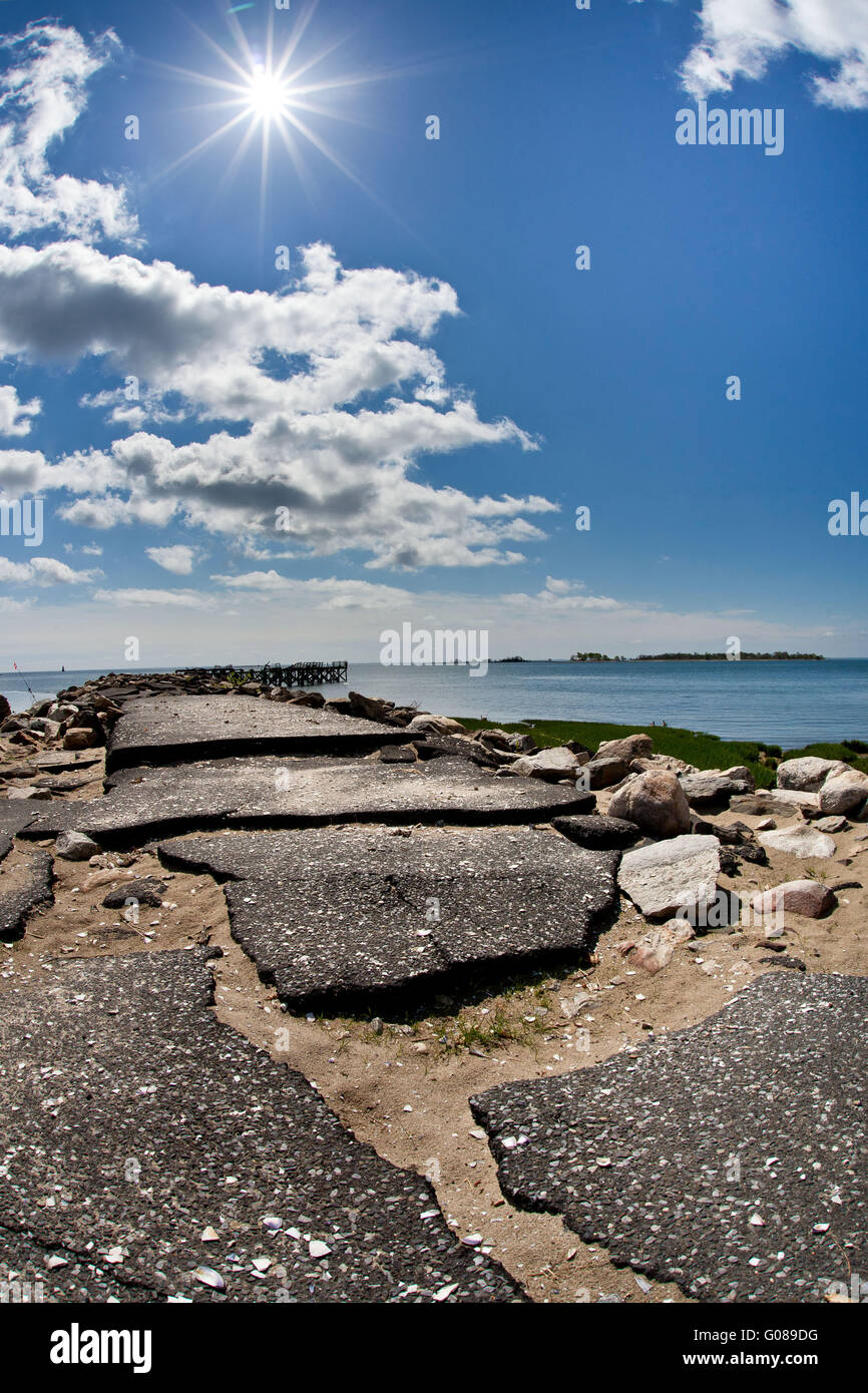 Damaged walkway hi-res stock photography and images - Alamy