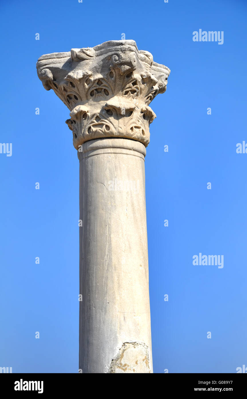 Fragment ancient greek column hi-res stock photography and images - Alamy