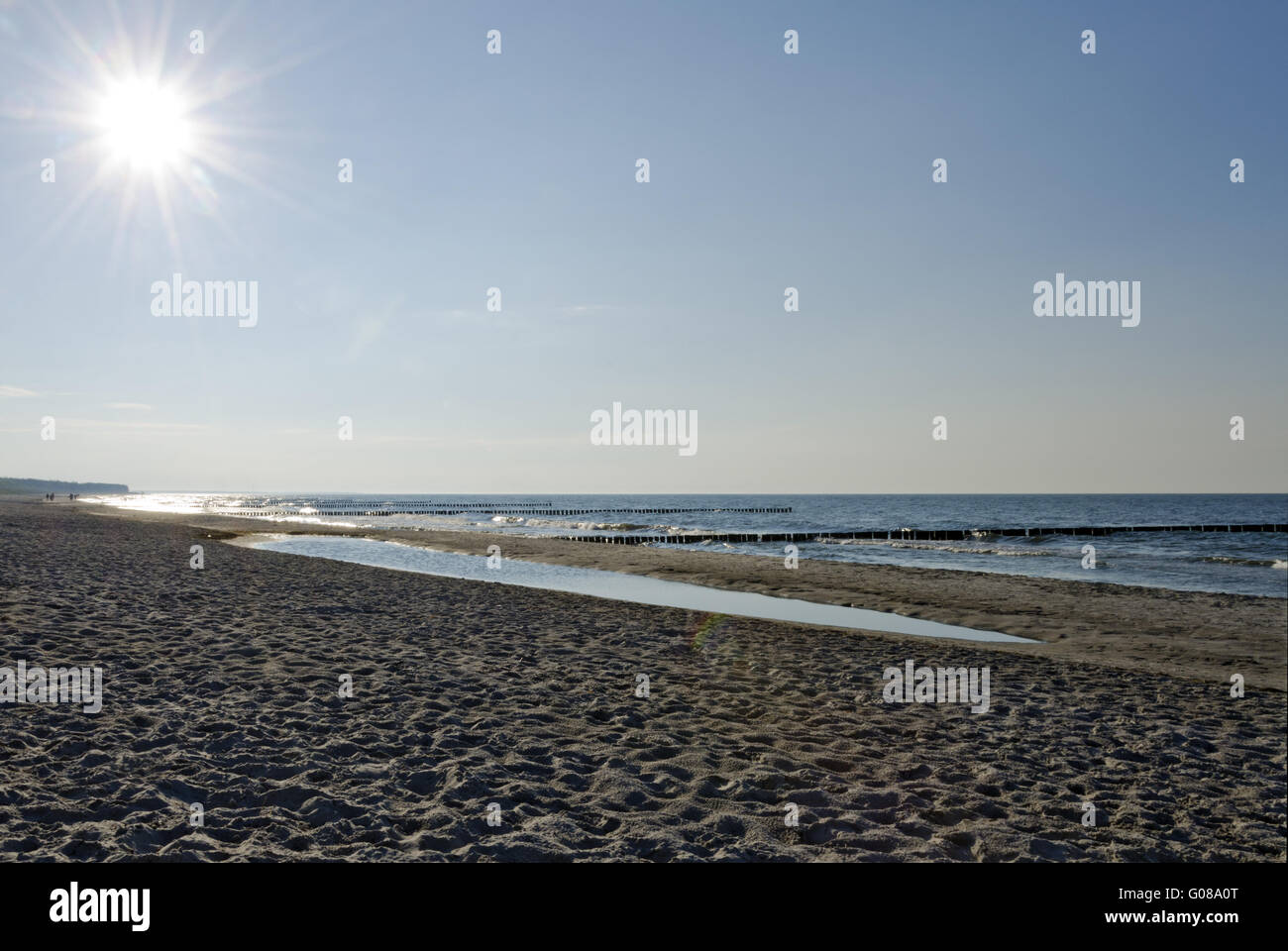 Sun shining sand hi-res stock photography and images - Alamy