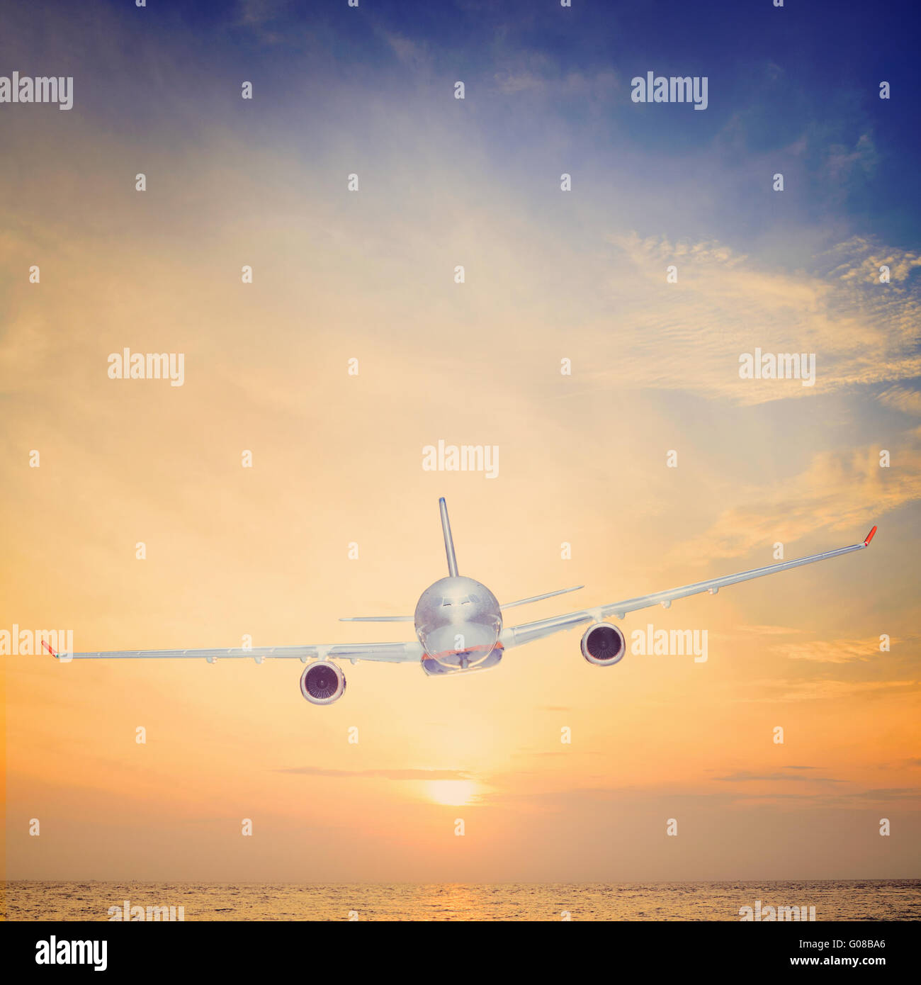 Airplane and sunset hi-res stock photography and images - Alamy