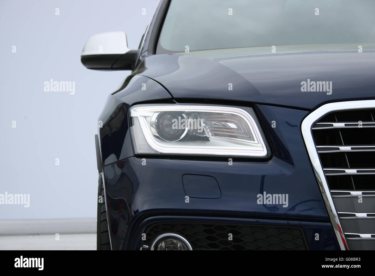 Car front spoiler hi-res stock photography and images - Alamy