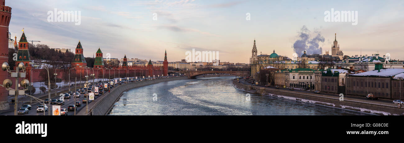 Panoramic view of Moscow river and Moscow Kremlin Stock Photo - Alamy