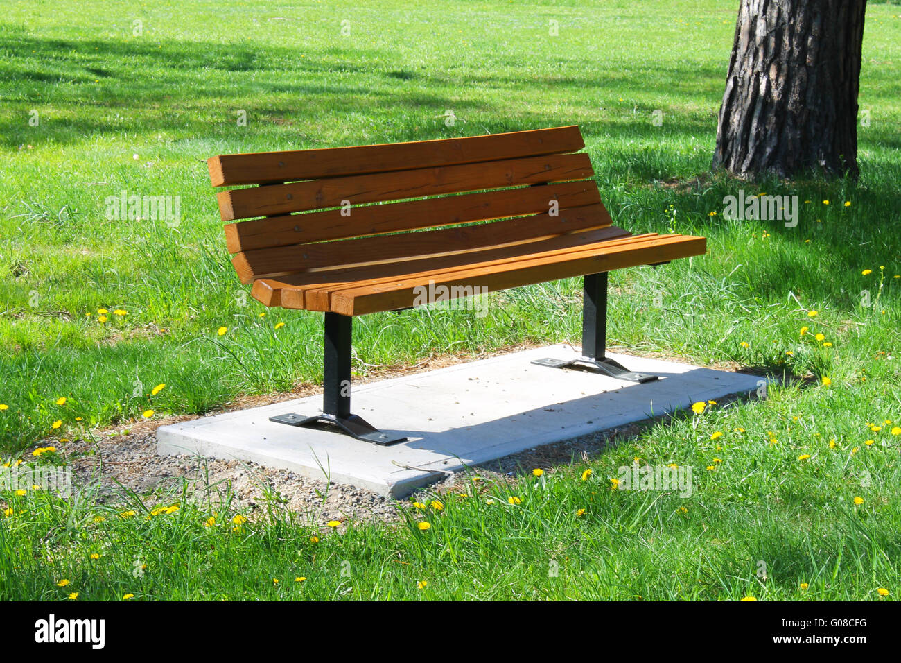 Meadow bench wildflowers hi-res stock photography and images - Alamy