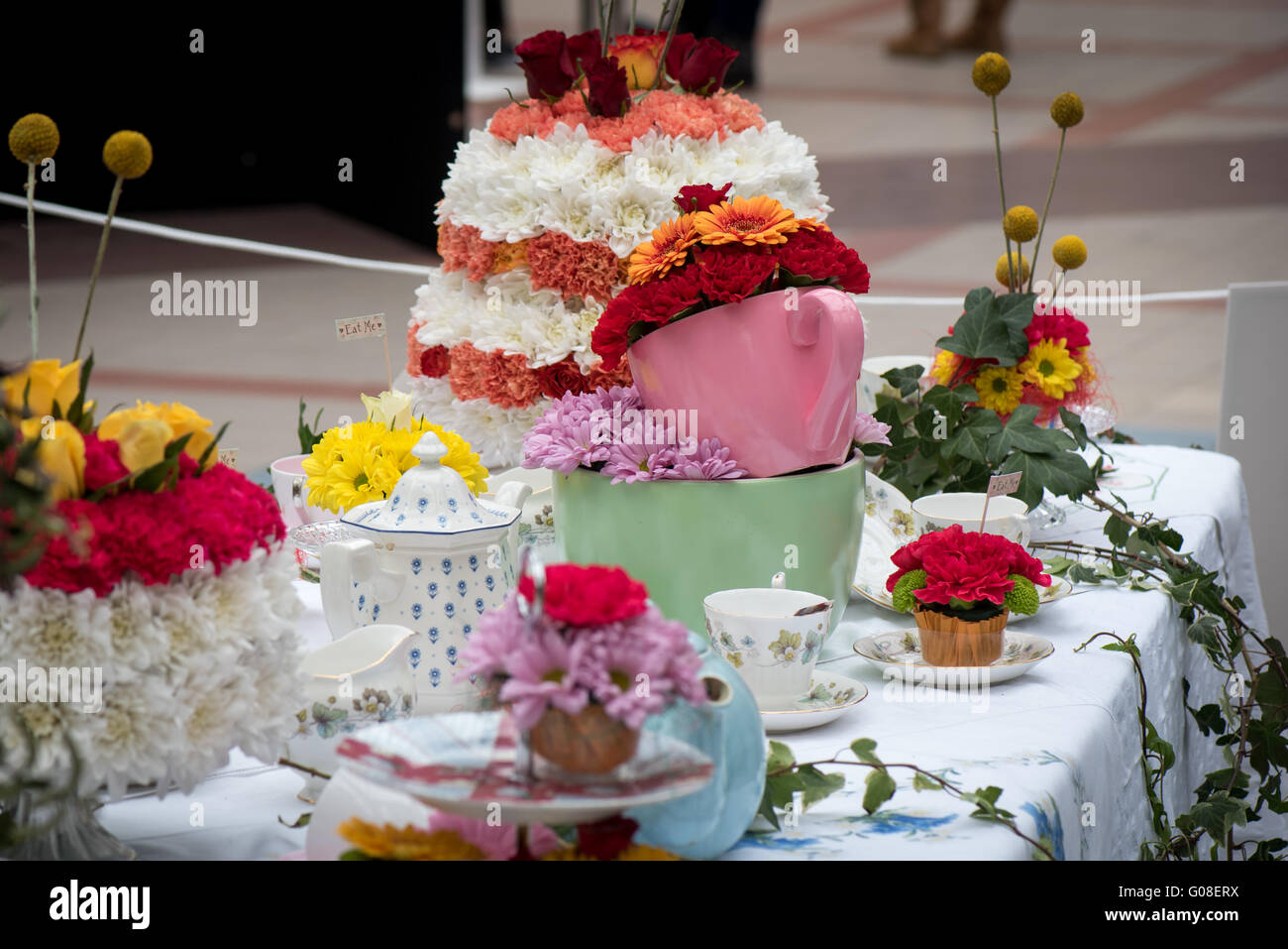 Giant cup of tea hi-res stock photography and images - Alamy