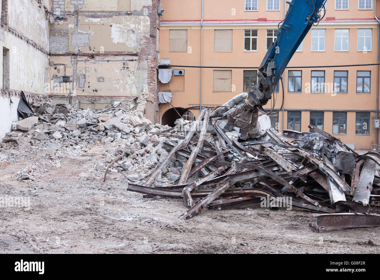 Demolition truck hi-res stock photography and images - Alamy
