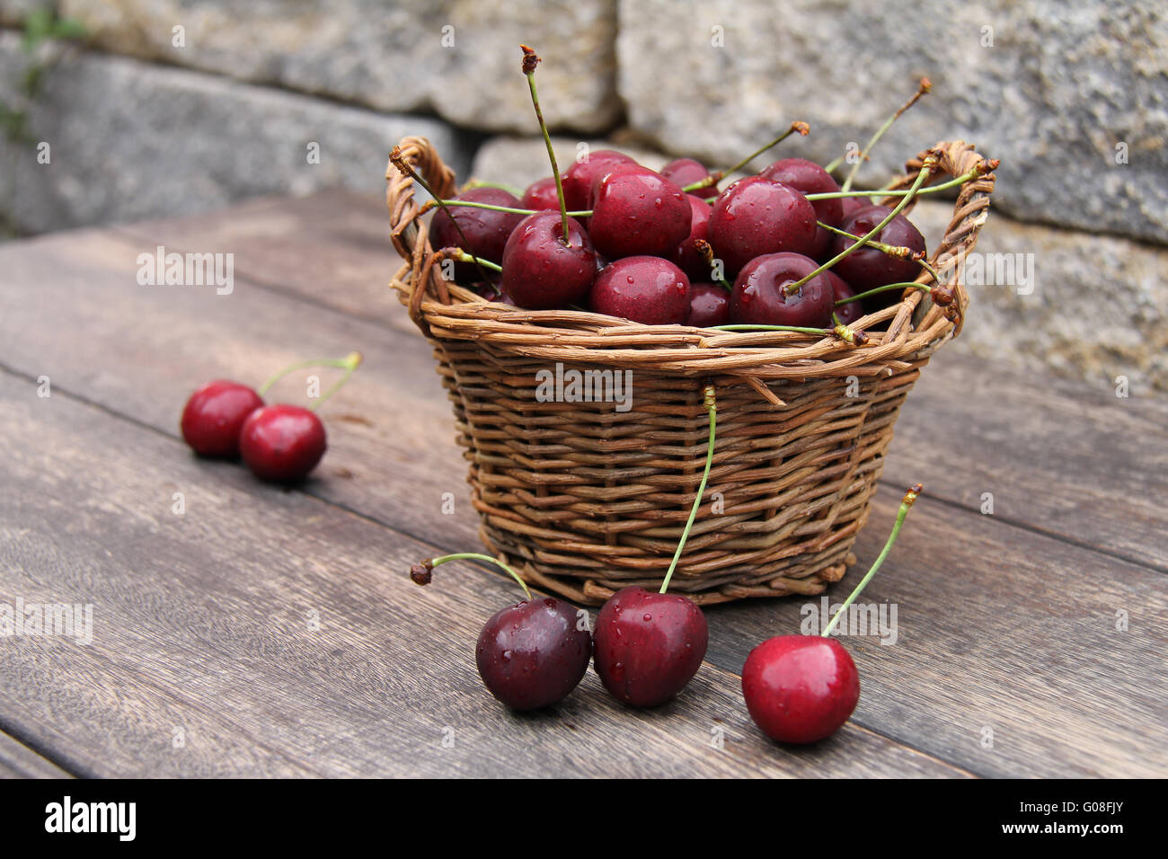Black bird cherries hi-res stock photography and images - Alamy