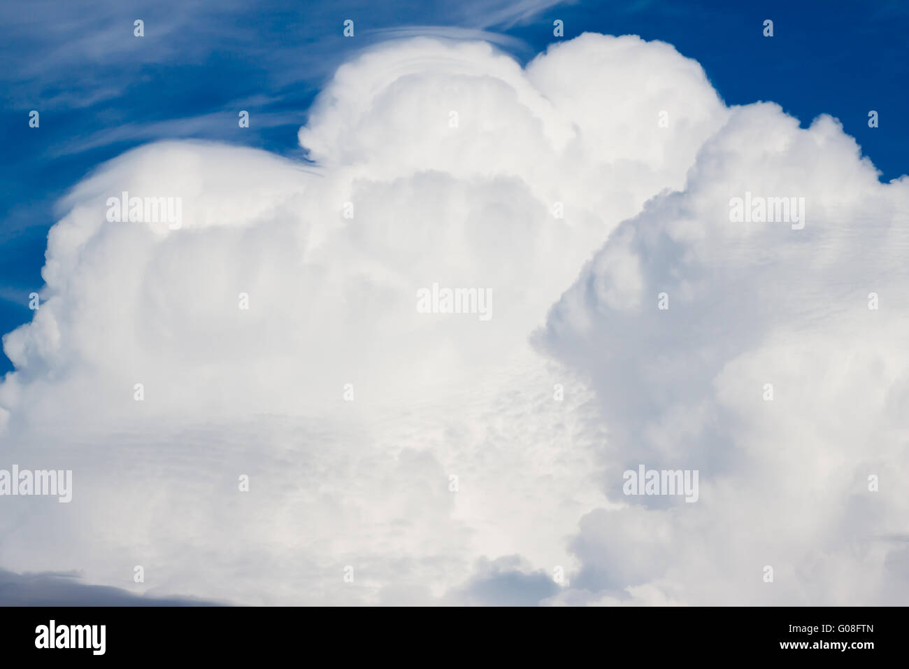 Pre rain atmosphere hi-res stock photography and images - Alamy