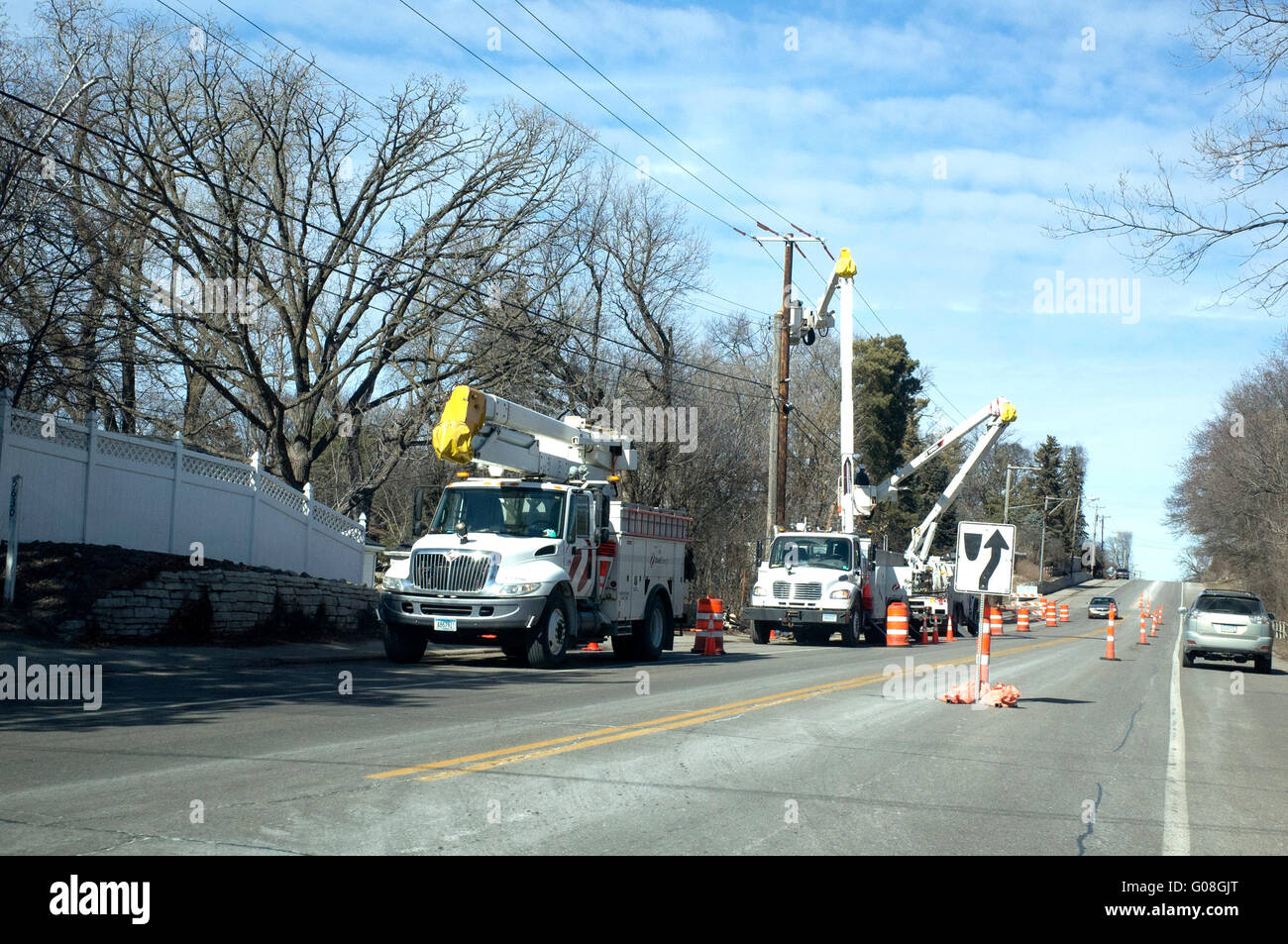 Electrical electric cherry picker hi-res stock photography and images ...