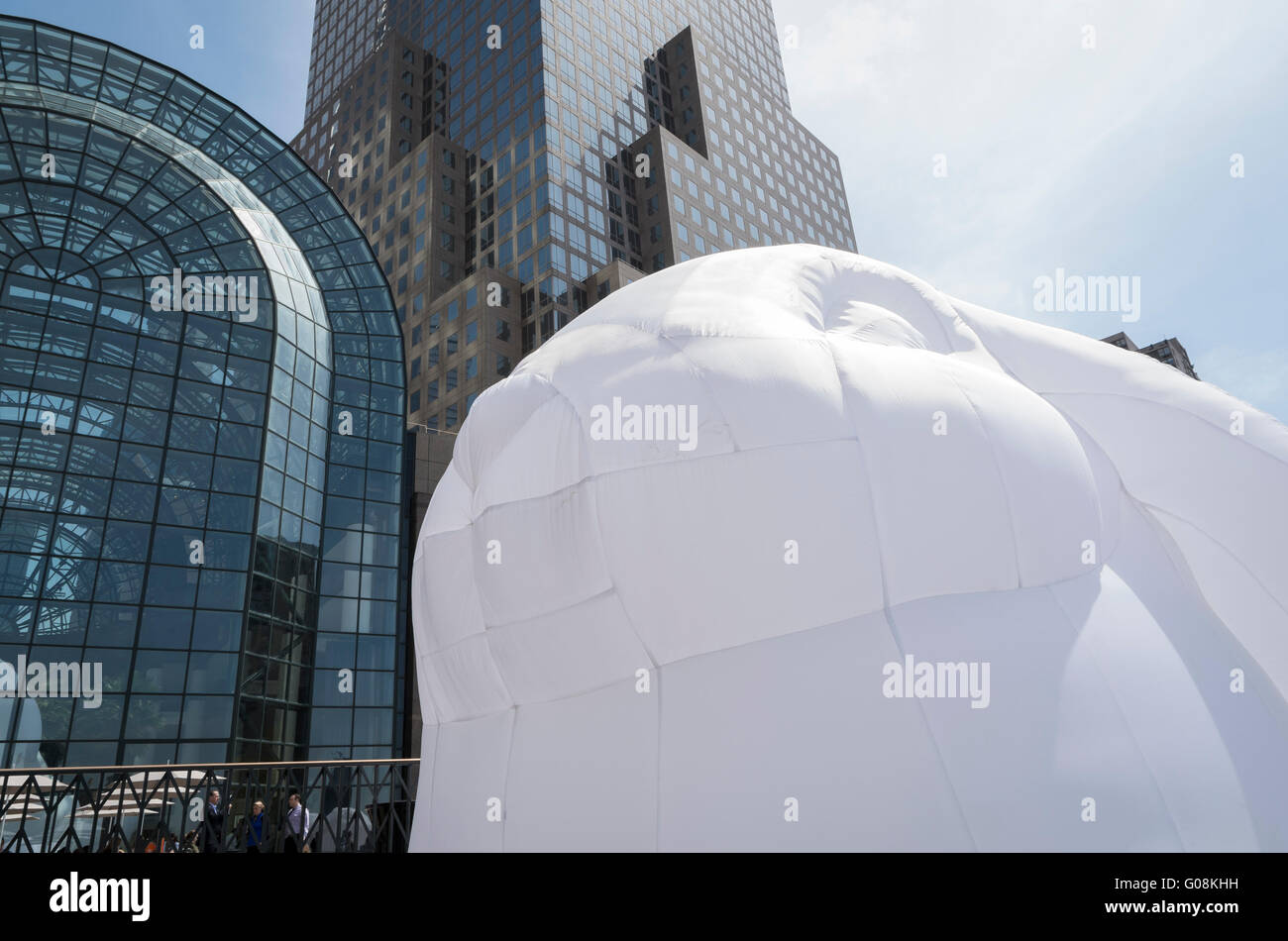 Inflatable installation hi-res stock photography and images - Alamy