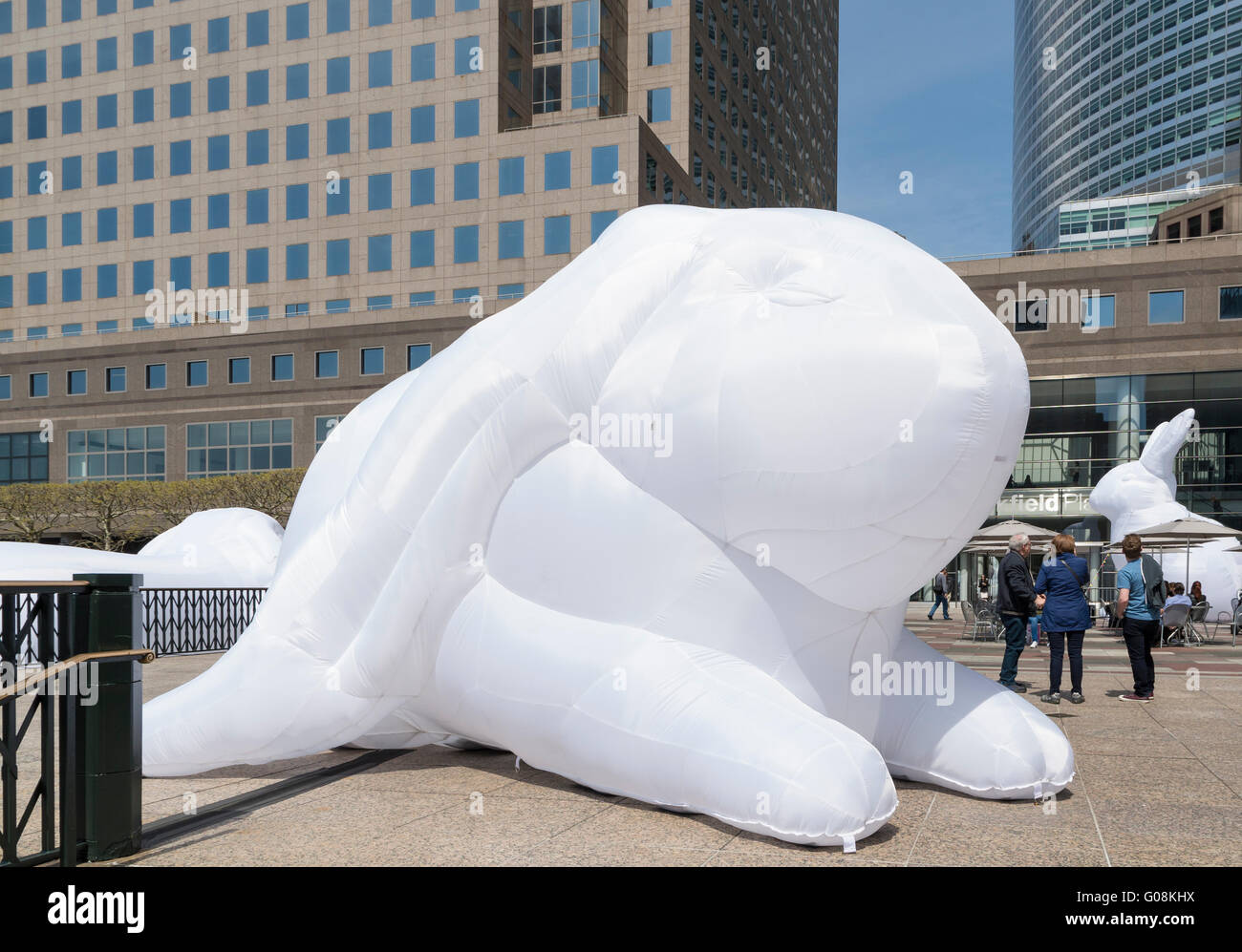 Rabbit art installation hi-res stock photography and images - Alamy
