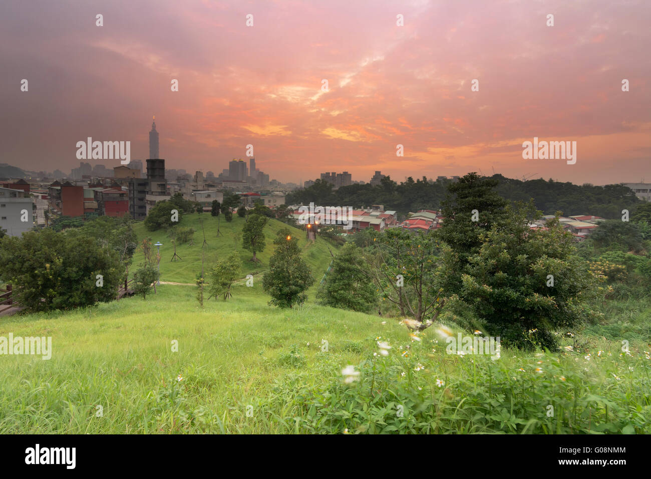 Sunset sky taipei cityscape high hi-res stock photography and images ...