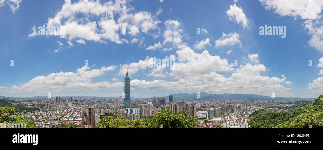 Exterior view famous taipei 101 hi-res stock photography and images - Alamy