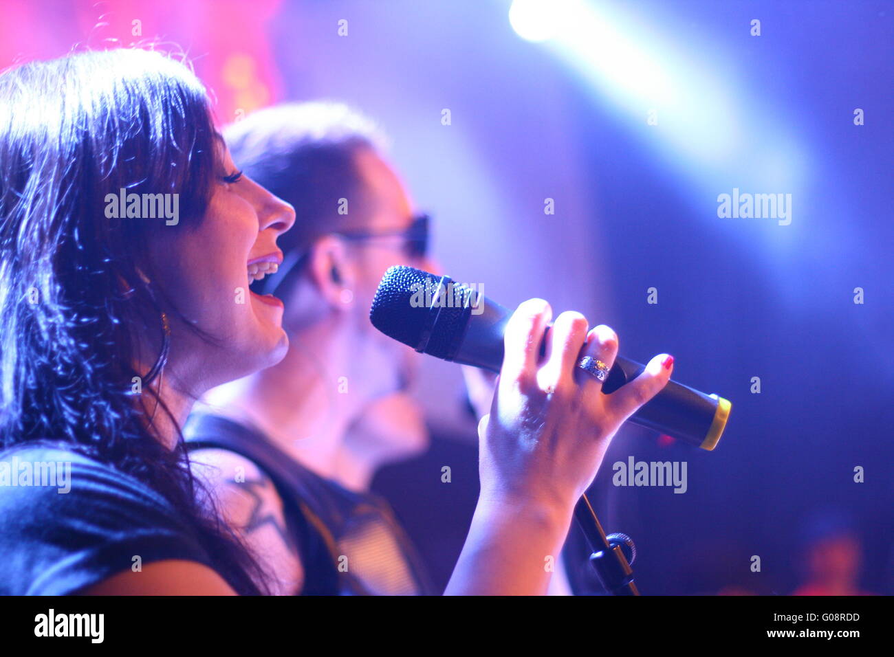 Sing stage hi-res stock photography and images - Alamy