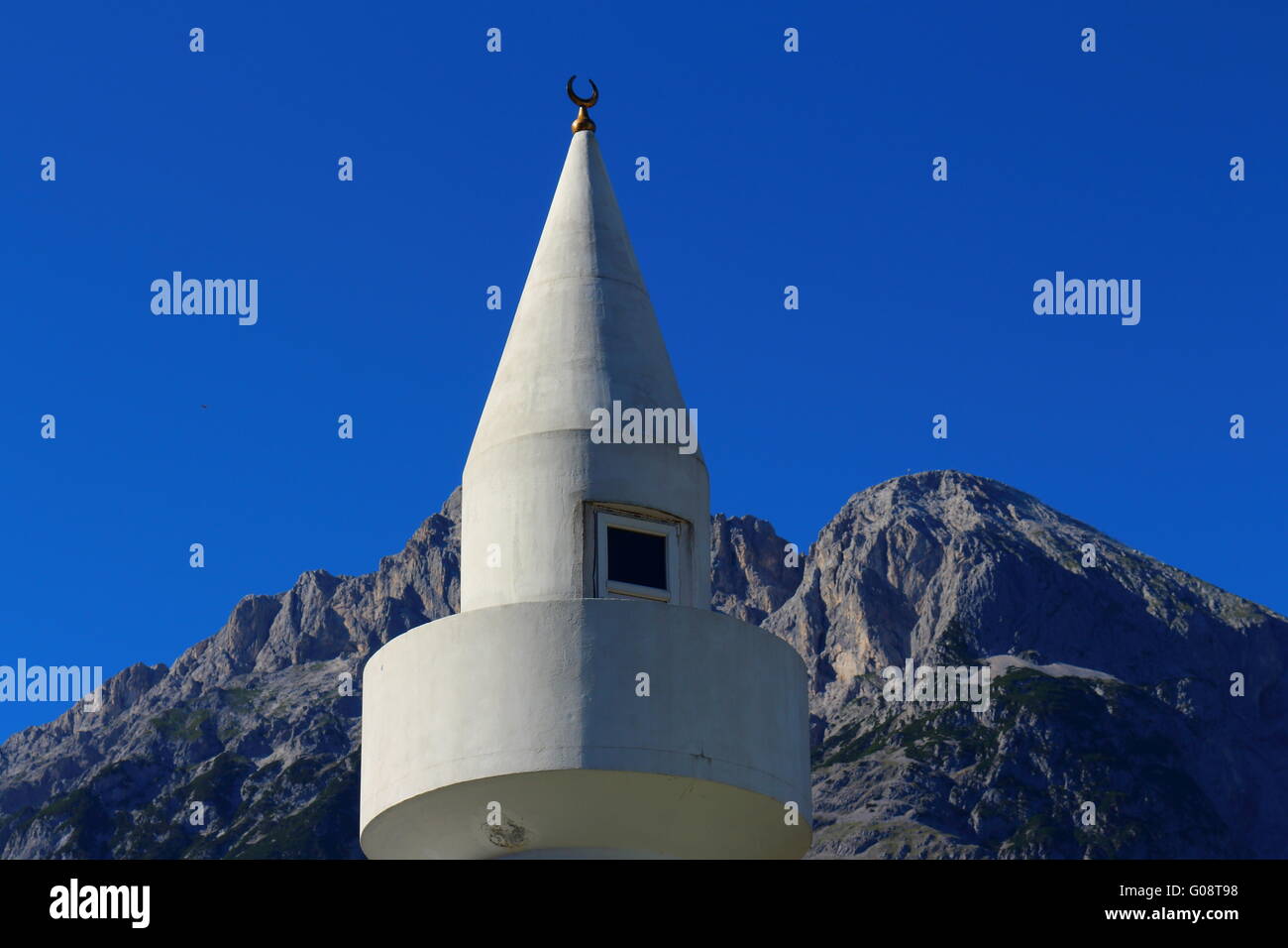 Mosque with minaret Stock Photo - Alamy
