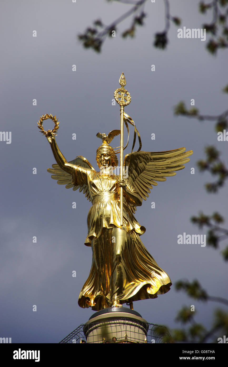 Victory Goddess upon the Siegessaeule in Berlin, G Stock Photo - Alamy