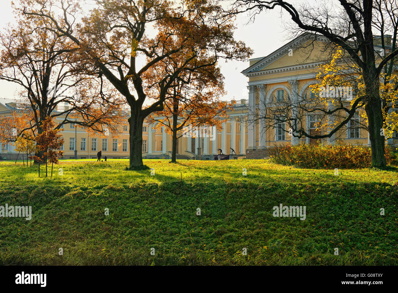 The Alexander palace in Pushkin, Autumn landscape Stock Photo - Alamy