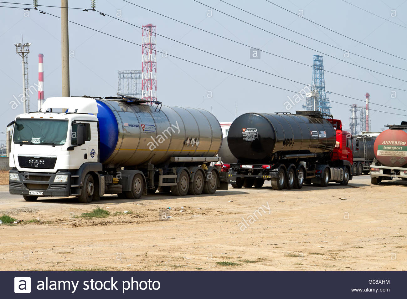 Bitumen Truck Stock Photos & Bitumen Truck Stock Images - Alamy
