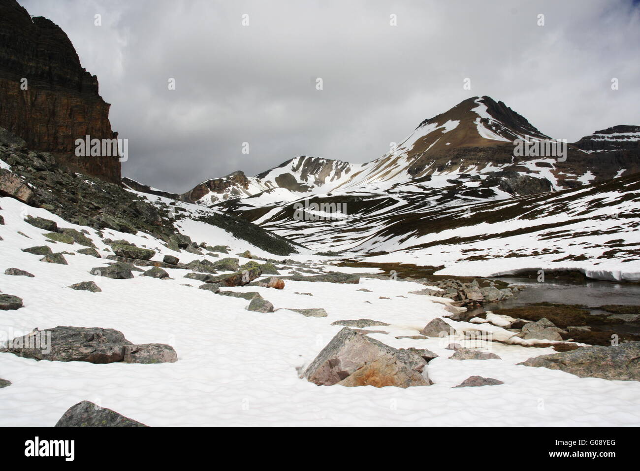Trail Icefields Parkway Canada snow landscape Stock Photo - Alamy