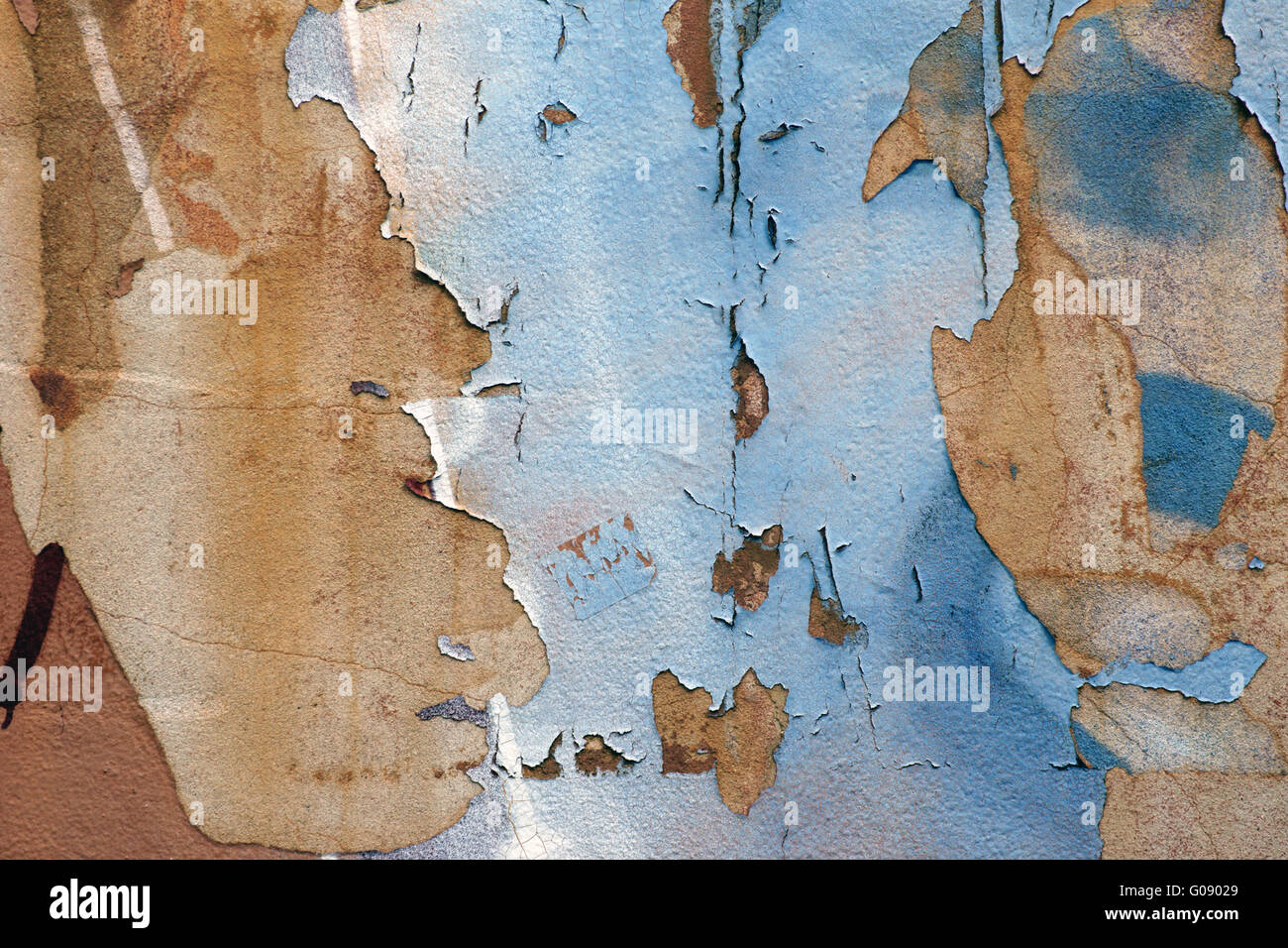 Flaking off house wall hi-res stock photography and images - Alamy