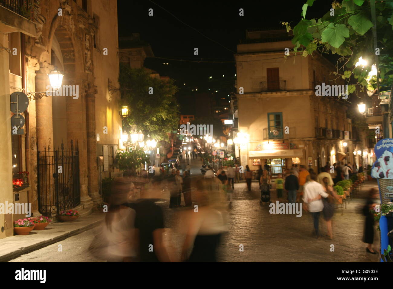 Cefalu in Sicily at night Stock Photo - Alamy