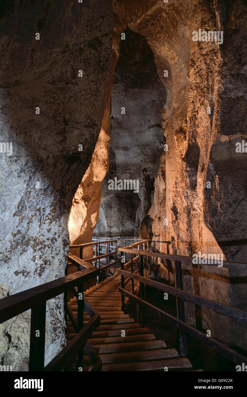Diamond cave hi-res stock photography and images - Alamy