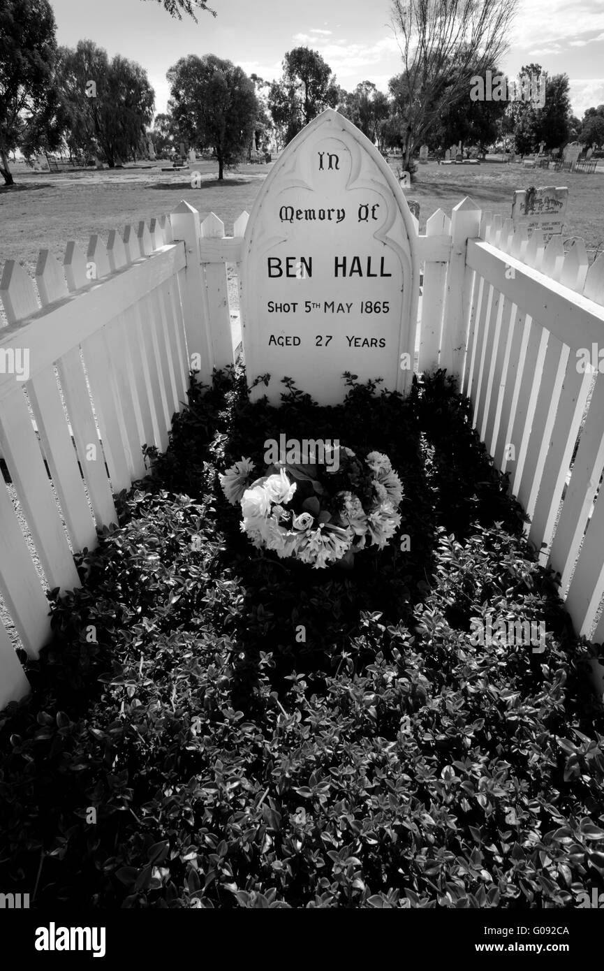 Outlaw graveyard Black and White Stock Photos & Images - Alamy