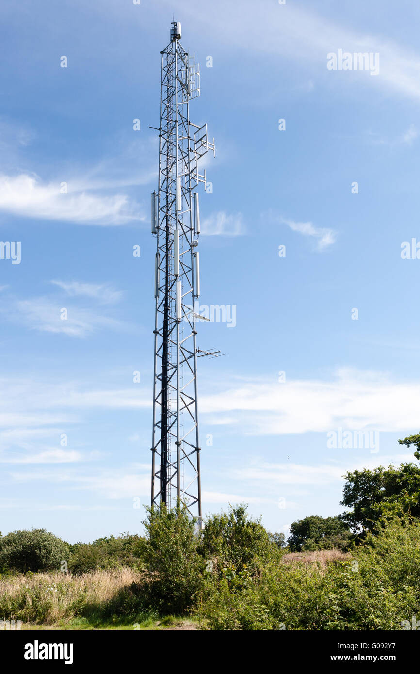Communications tower in the countryside Stock Photo - Alamy