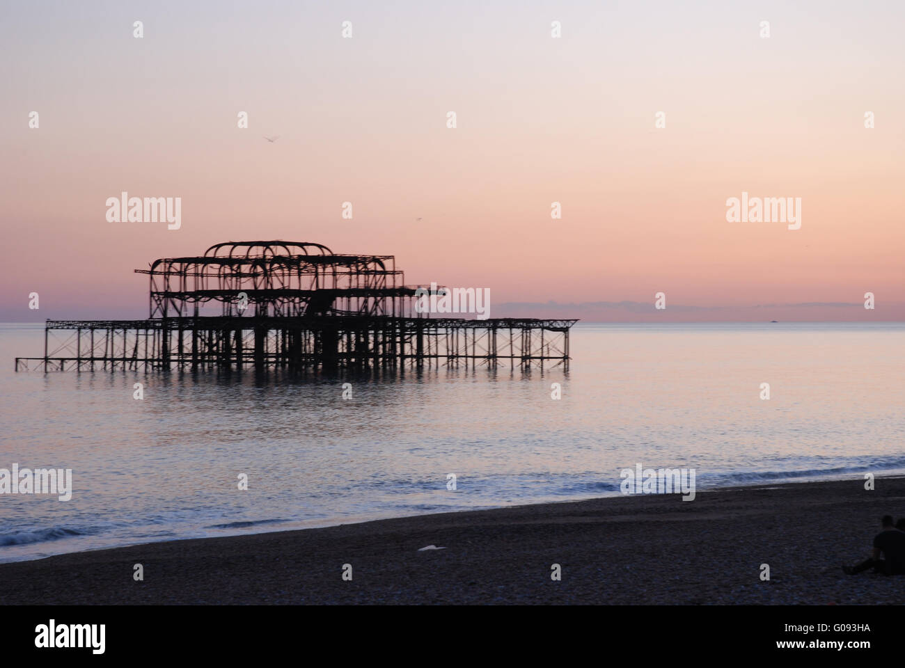 Sunset over brighton pier hi-res stock photography and images - Alamy