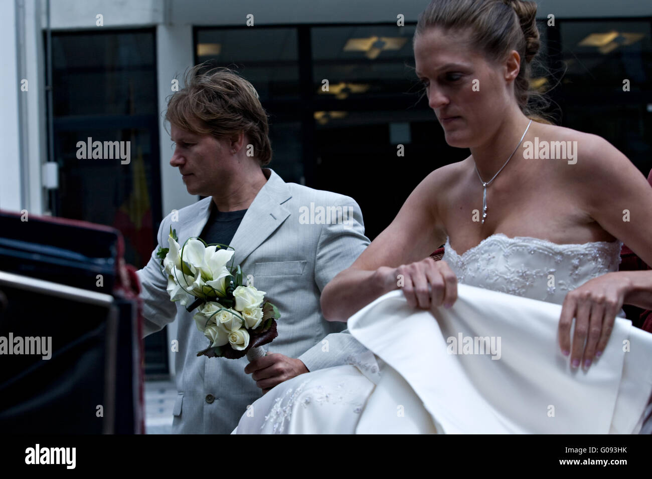 bride and groom are arriving on their wedding Stock Photo - Alamy