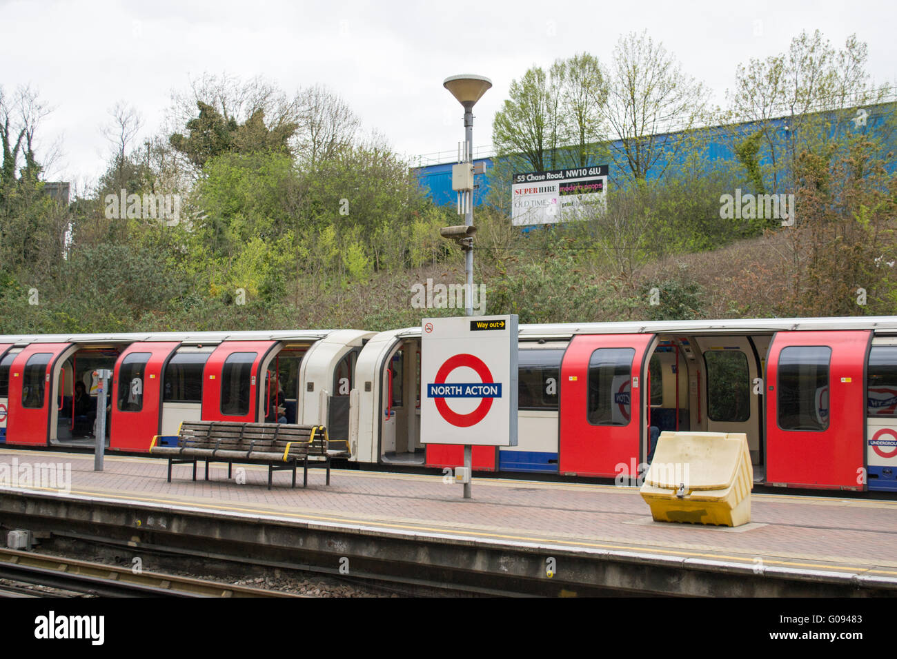 North acton hi-res stock photography and images - Alamy