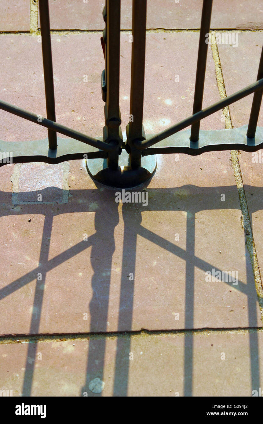 Bizarre shadows hi-res stock photography and images - Alamy