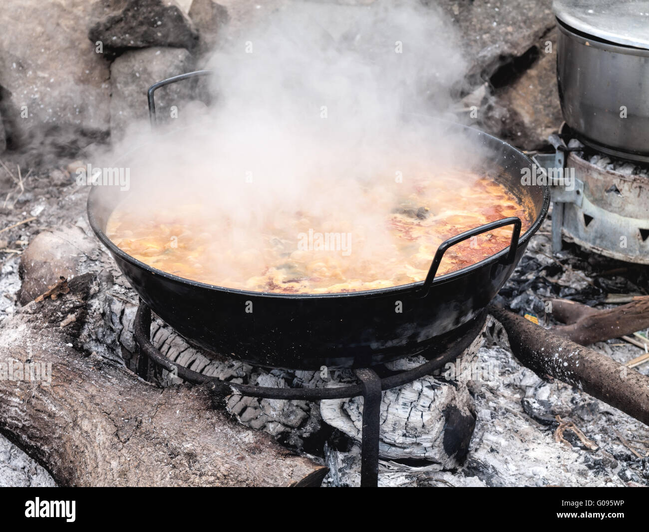 Camp stew hi-res stock photography and images - Alamy