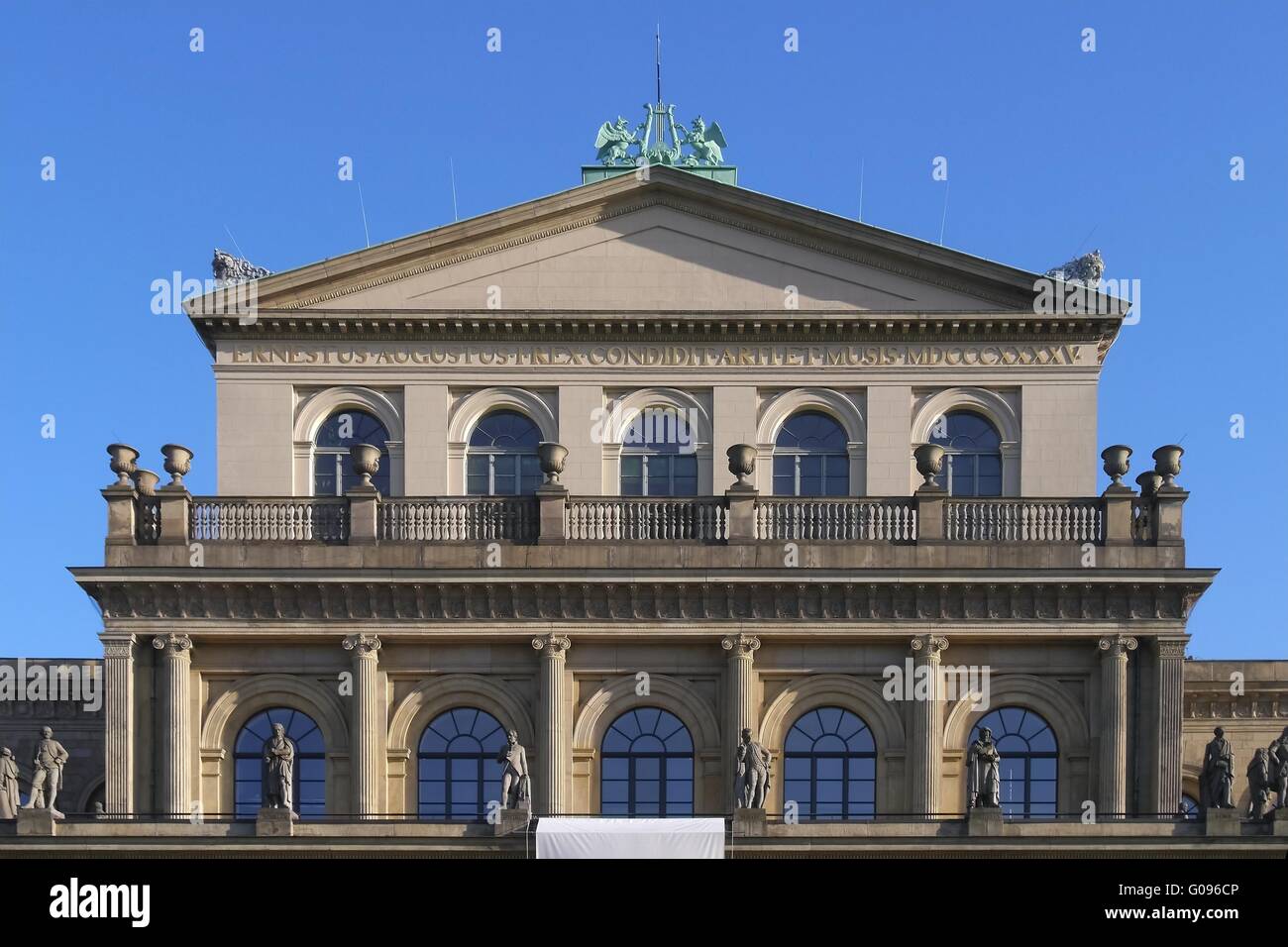 Hannover opera house hi-res stock photography and images - Alamy
