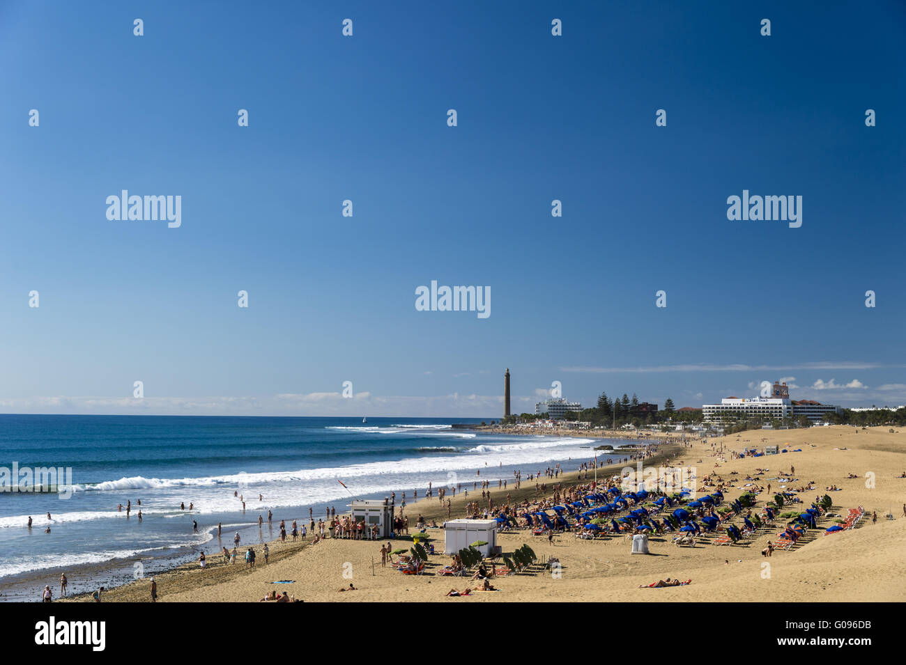 Beach and lighthouse Stock Photo - Alamy
