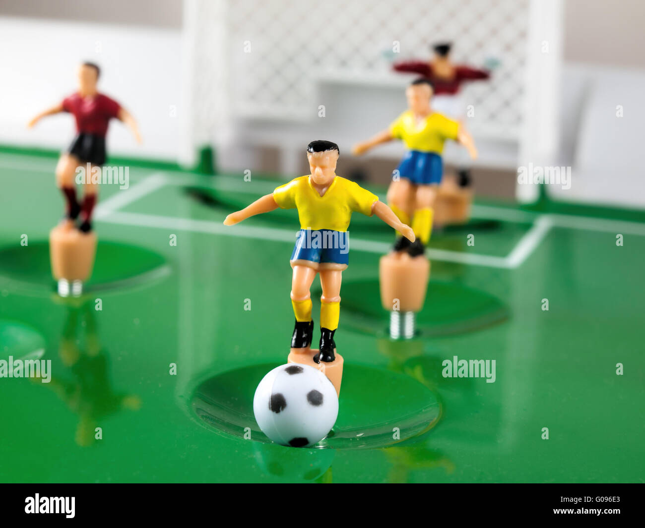 Tournament table hi-res stock photography and images - Alamy