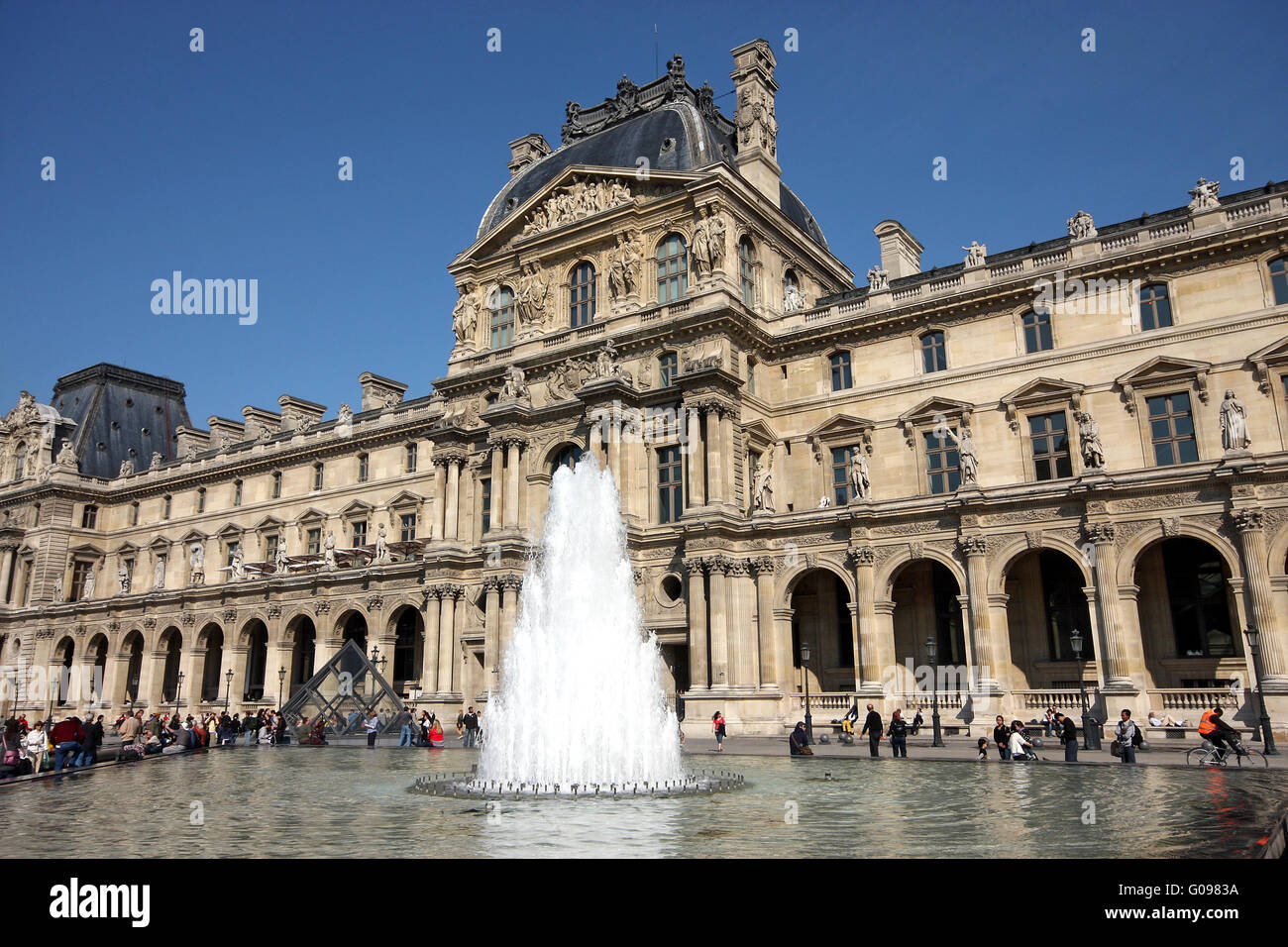 Menschen pyramide hi-res stock photography and images - Alamy