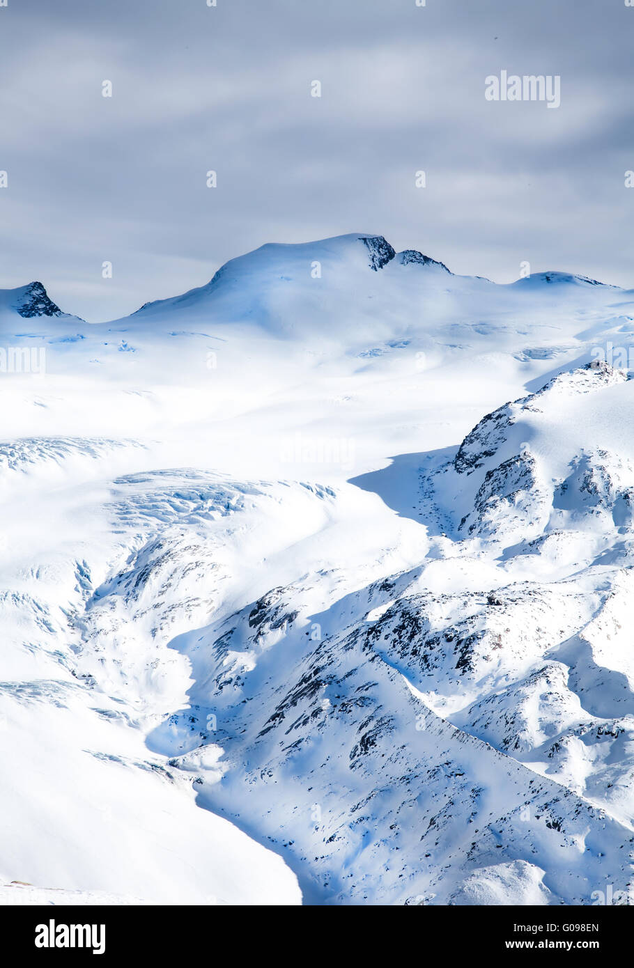 Snowcapped mountain blue colors hi-res stock photography and images - Alamy