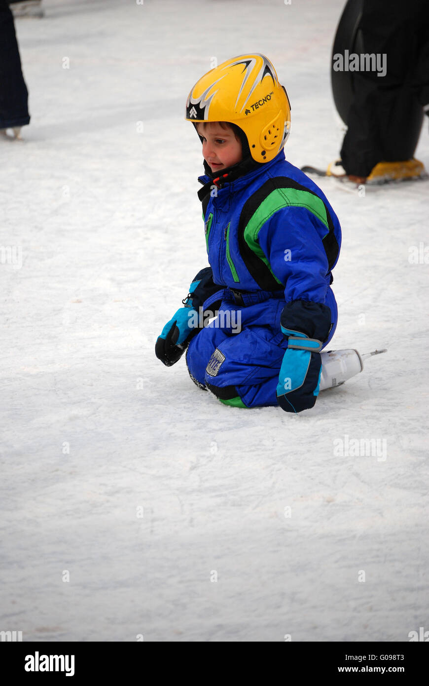 Infant ice skating hi-res stock photography and images - Alamy