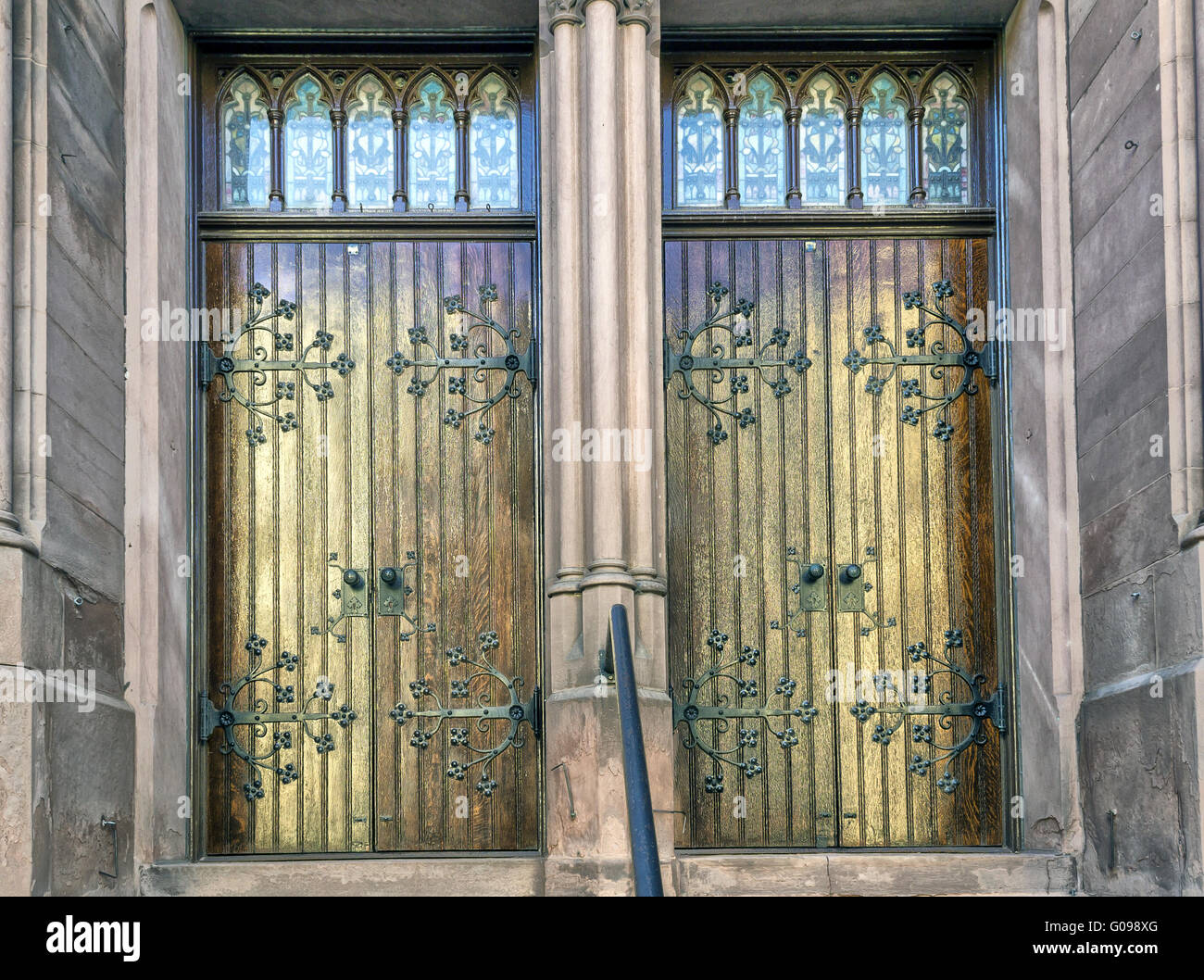 Decorated metal doors hi-res stock photography and images - Alamy