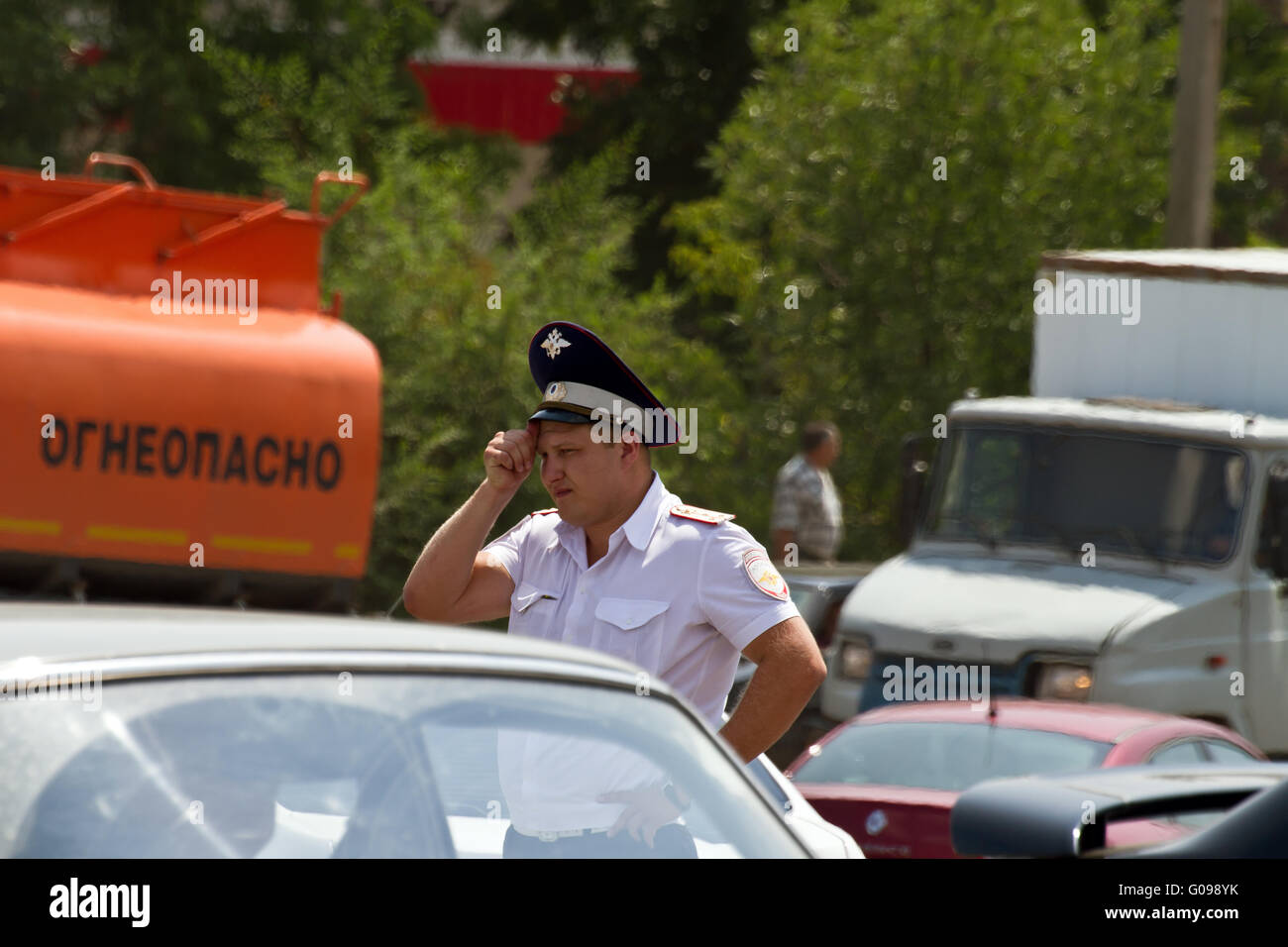 The inspector of traffic police regulates the move Stock Photo - Alamy