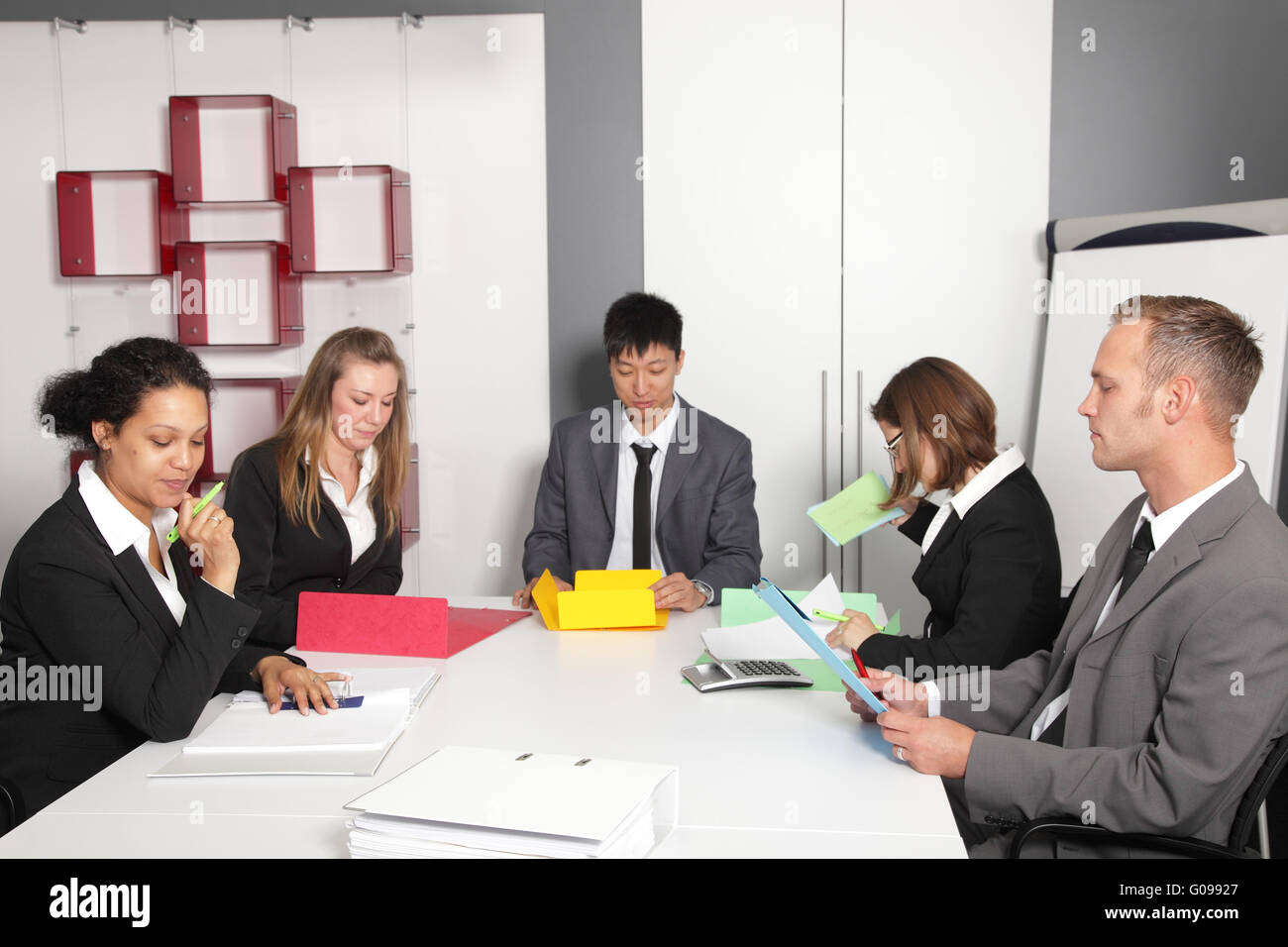 Team hardworking young people hi-res stock photography and images - Alamy