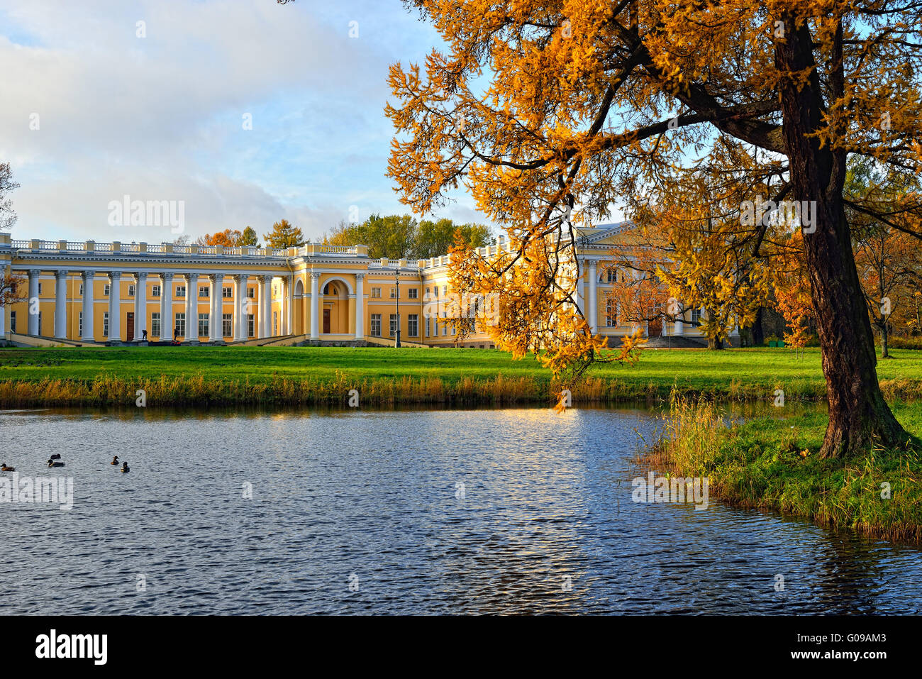 The Alexander palace in Pushkin. Autumn landscape Stock Photo - Alamy