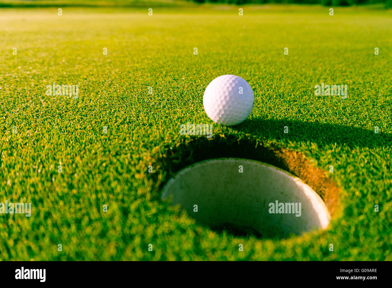 Golf course hole closeup flag hi-res stock photography and images - Alamy