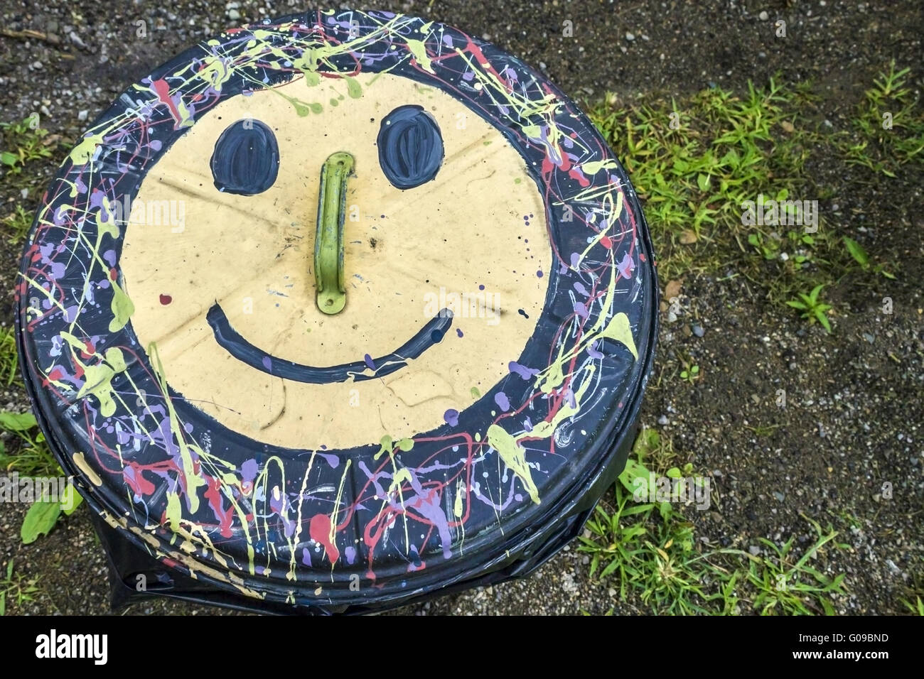 Kind Trash Can Stock Photo - Alamy