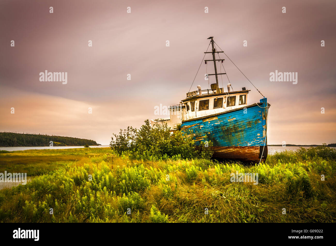 Rustic sailboat hi-res stock photography and images - Alamy