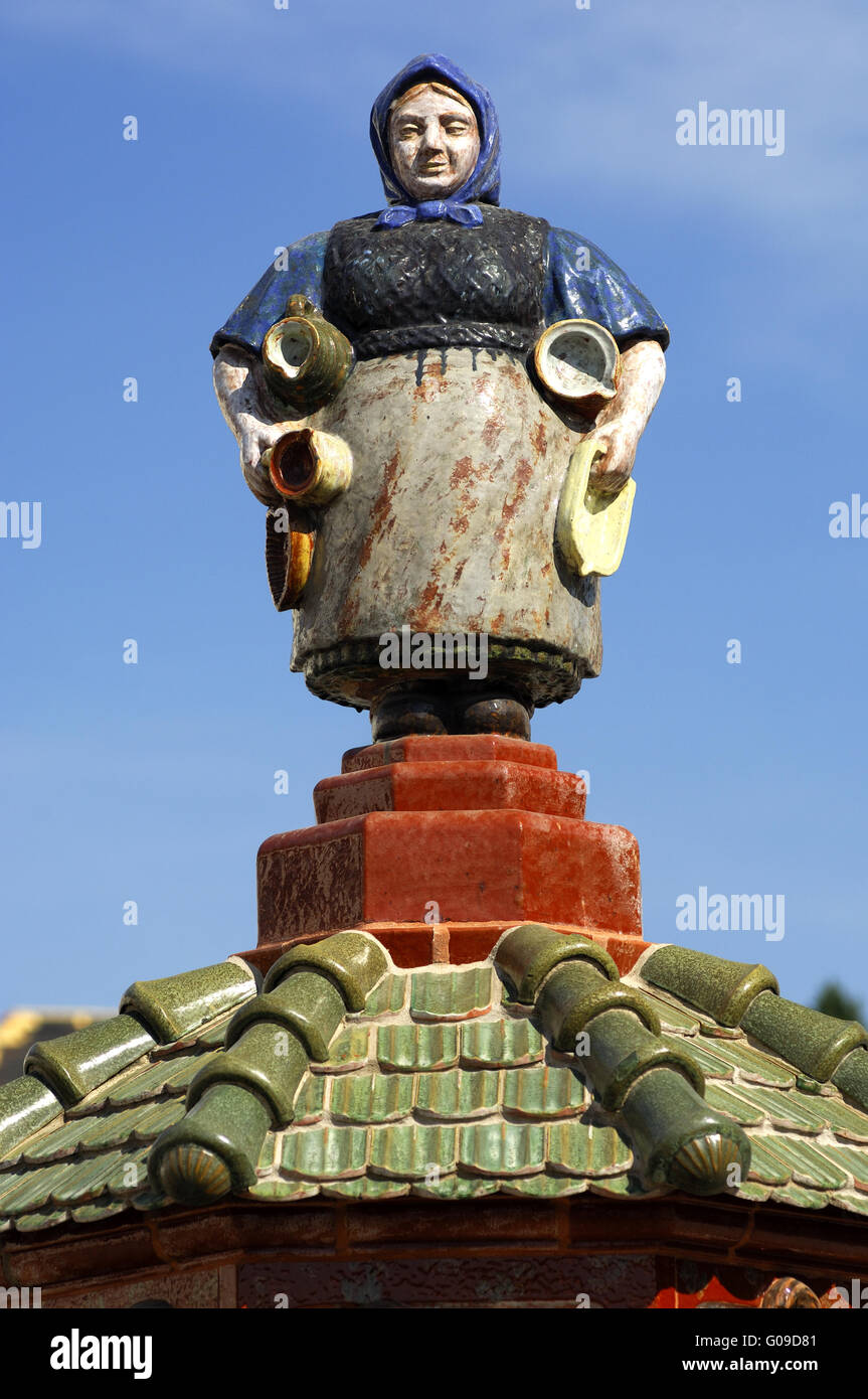 Keramik statue hi-res stock photography and images - Alamy