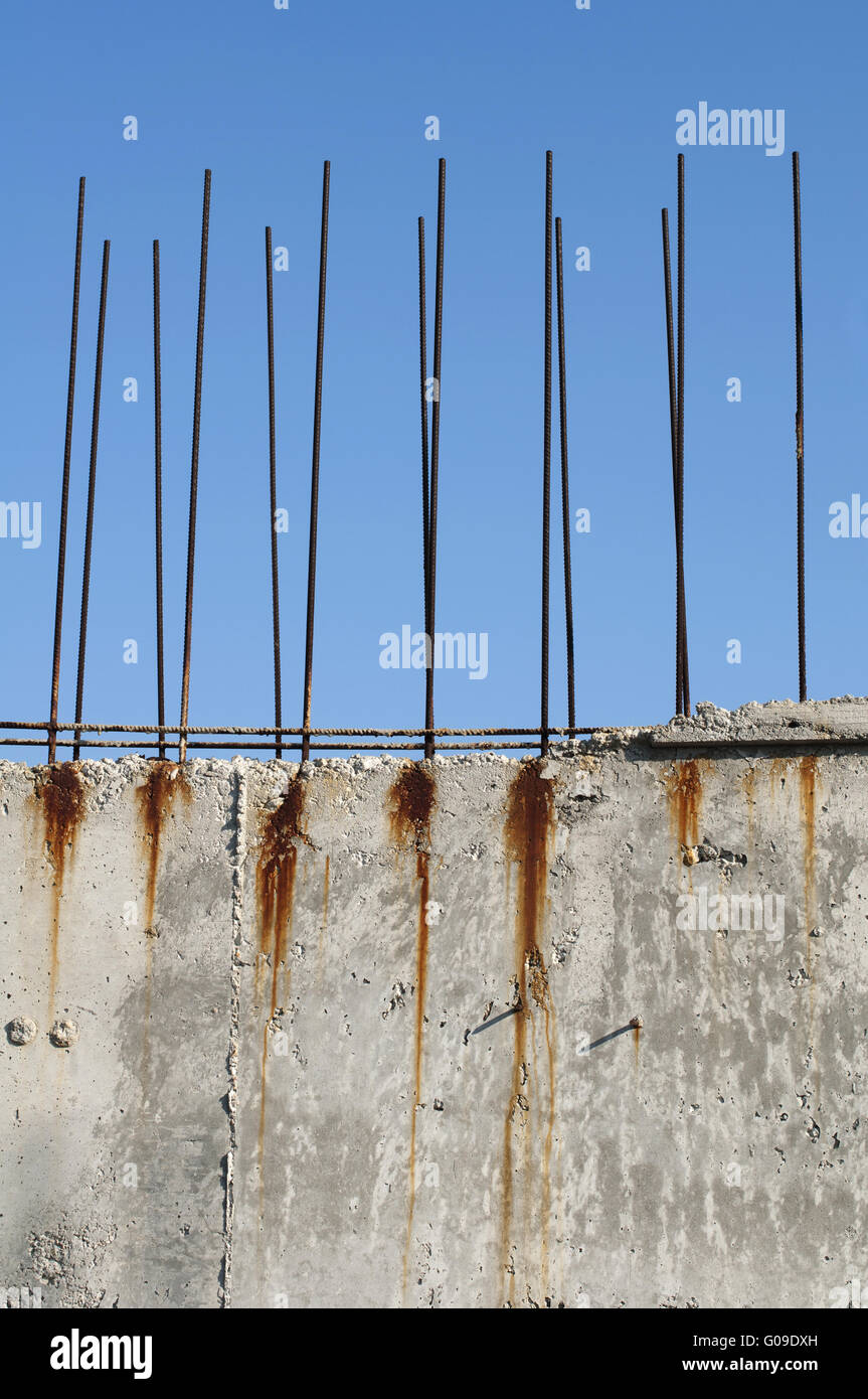 Old reinforcing steel protruding from the concrete Stock Photo - Alamy