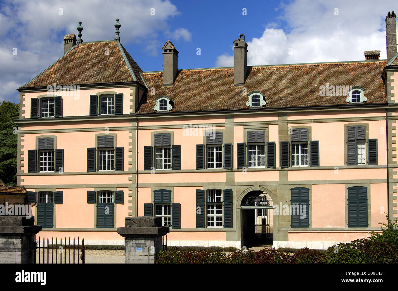 Coppet hi-res stock photography and images - Alamy