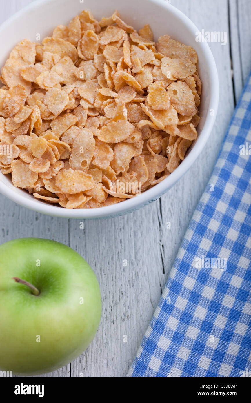 Bowl of breakfast cereal in a rustic setting Stock Photo - Alamy