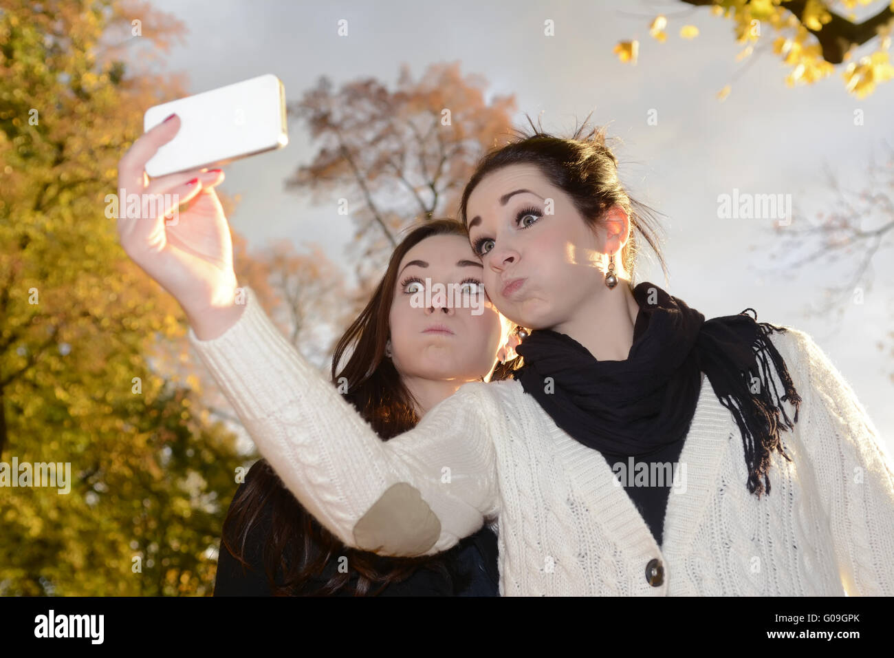 Cheeky sisters hi-res stock photography and images - Alamy